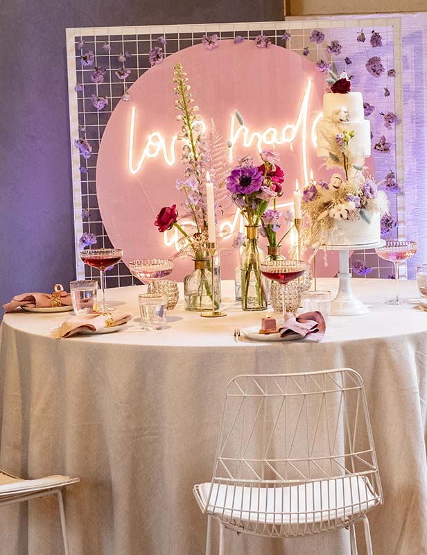 Hochtisch rund 183cm für Hochzeit & Event mieten